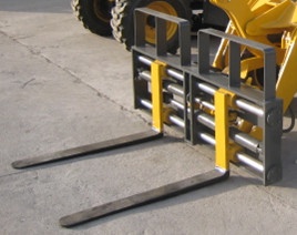 Hydraulic pallet fork for mini loader, telescopic wheel loader